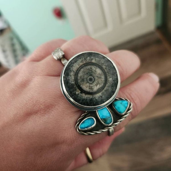 Turquoise Round Stone Ring With Textural Border and 24k Gold Keum-boo ...