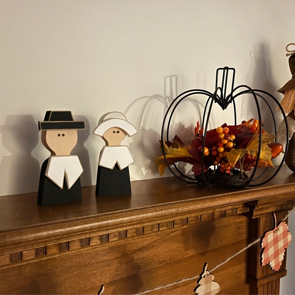 Wood Pilgrim Figurines: Black & White Thanksgiving Decor - Etsy