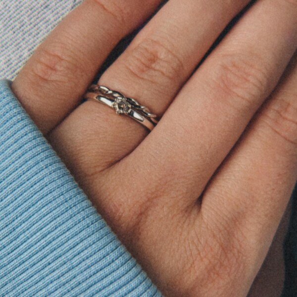 Eheringe "Sophia" Rotgold Weißgold gehämmert | Bicolor Goldringe ...