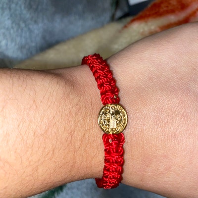 San Benito Pulsera Tejida a Mano - Etsy