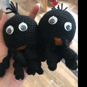 Sensory Muff, Fiddle Muff, Knitted Twiddle Muff, for Dementia ...