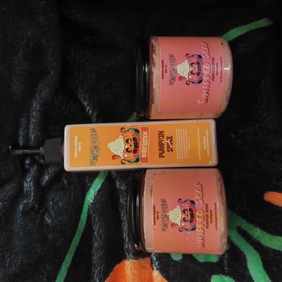 Crescent Moon Bath Bomb Glitter Bomb Shimmering Water Sunflower Oil - Etsy