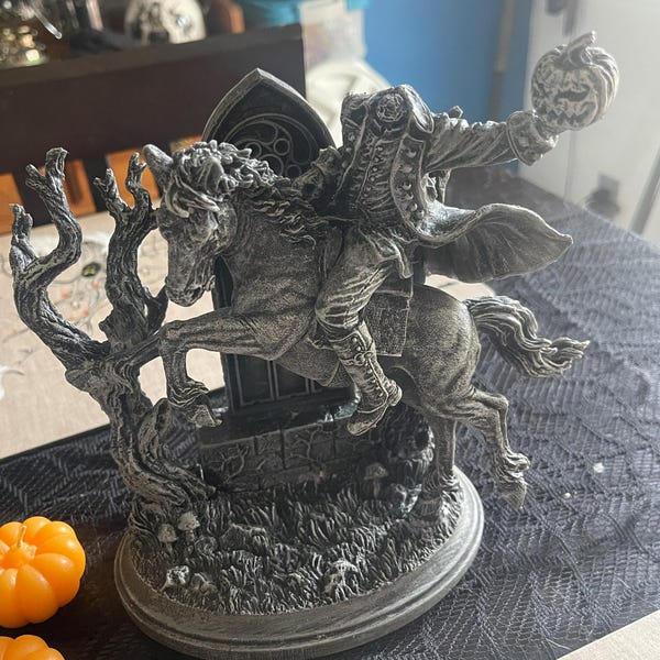 H.P. Lovecraft's the King in Yellow/ Hastur Statue Cthulhu Mythos ...