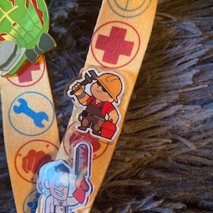 Team Fortress 2 RED Team Acrylic Pins - Etsy
