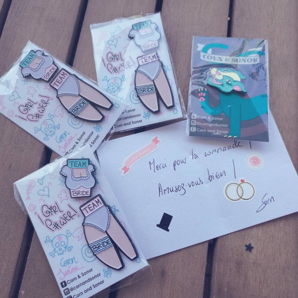 Bridesmaids Enamel Pin "team Bride" X 2 Pins - Bachelorette/ Hen Party ...