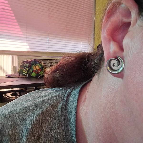 Swirl Ear Gauges Gauge & Plug Earrings Spiral Ear Gauges Saddle Plugs Gauges for Stretched Ears ...