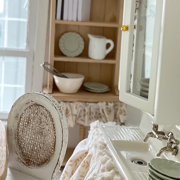 Dollhouse Miniature Old Fashioned Chrome or Antique Bronze Faucet Kitchen or Bathroom 1:12 Scale ...