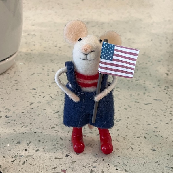 Patriotic Needle Felted Mouse - USA Mouse Ornament, 4th of July ...