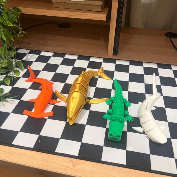 3D Printed Fidget Pangolin With Stand - Etsy