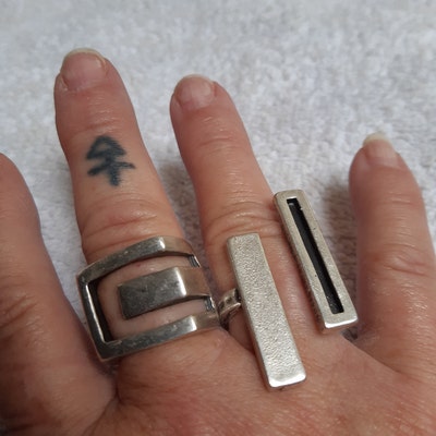 Silver Two Vertical PARALLEL LINES Ring, Unique Hammered Abstract Ring ...