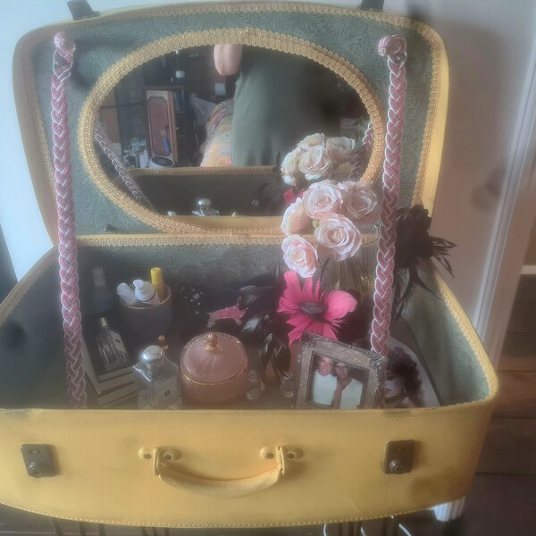 Black & Gold Dressing Table Gothic Style Olympus Dressing Table Black ...