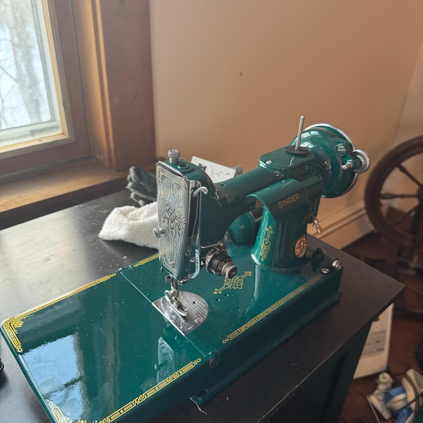 Singer Featherweight 221 Sewing Machine Custom Painted Color of Choice ...