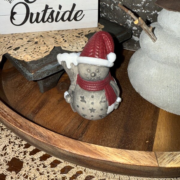 French Country Rabbit Statue | Regal Bunny Garden Statues | English ...