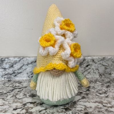 Crochet Pattern Daffodil Gnome, Spring Flower PDF Tutorial, Garden Gnome, Easter Gnome - Etsy