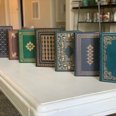 Set of 5 Vintage Decorative Books in Your Choice of Color - Etsy