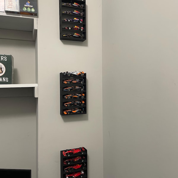 V2 6 Car Tilted Bburago 1:43 1/43 F1 Formula 1 Race Car Display Stand W ...