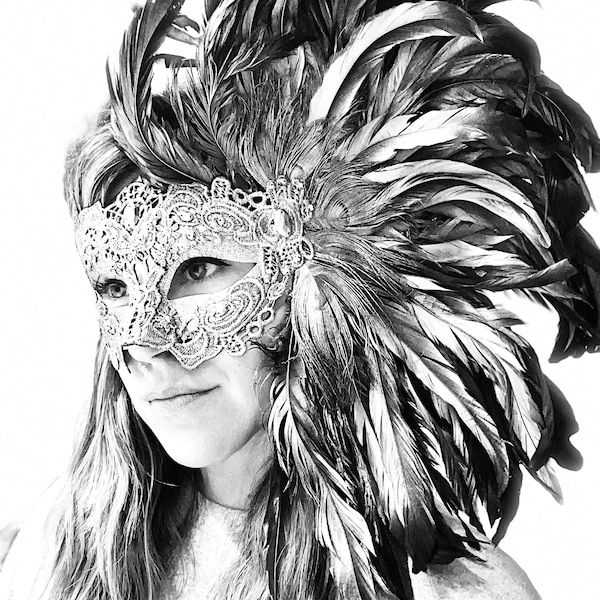 Black Bird Curved Beak Long Nose Skull Face Mask Top Feather Halloween ...