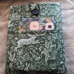 Rifle Paper Co Book Sleeve, Padded Book Sleeve, Wildwood Rabbit Green ...