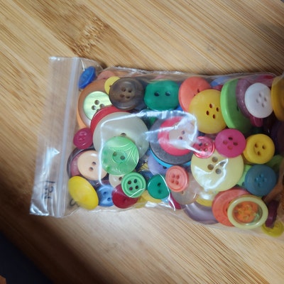 100 Button Rainbow Mix, All Colors, Assorted Sizes, Sewing, Crafting ...