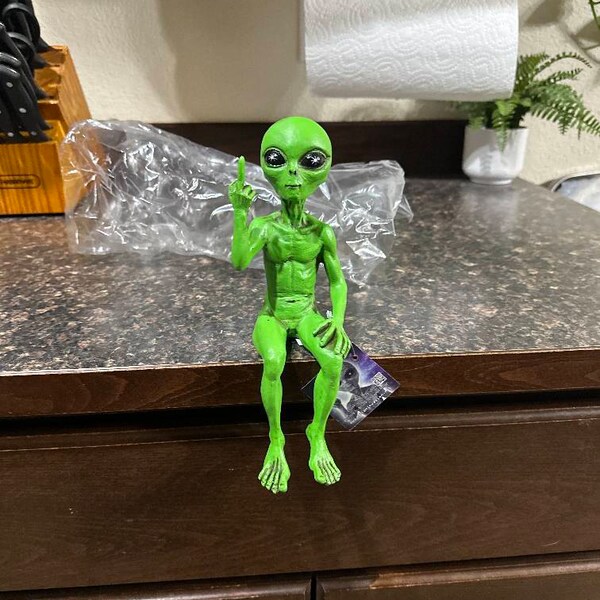 Rude Alien Statue “flipping the Bird” 10″ H Shelf Sitter ...