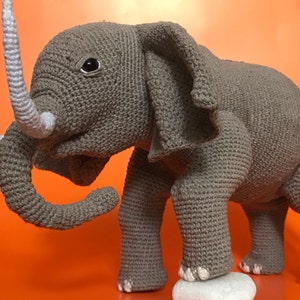 0031 Crochet Pattern Realistic Bull. Red Flame Bull and - Etsy