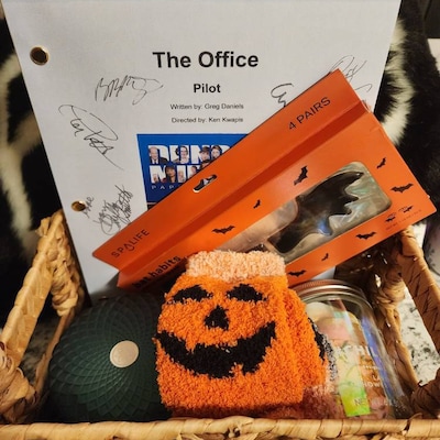 Pretty Little Liars TV Script Signed Autographed Ashley - Etsy