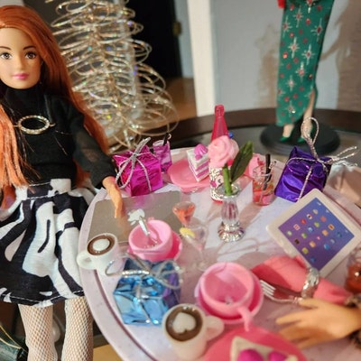 1:6 Scale Miniature US Dollar Bill Doll Size Money 11.5 Inch Fashion ...