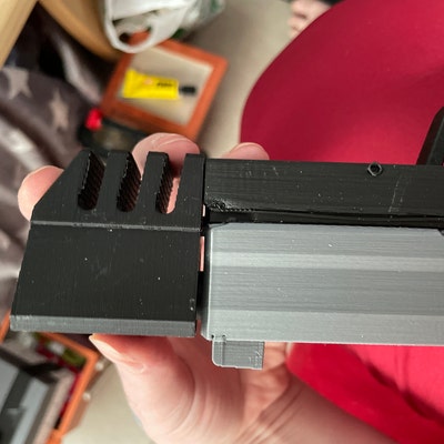 Tomb Raider Lara Croft H&K USP Match Pistol Gun Prop Replica Alicia ...