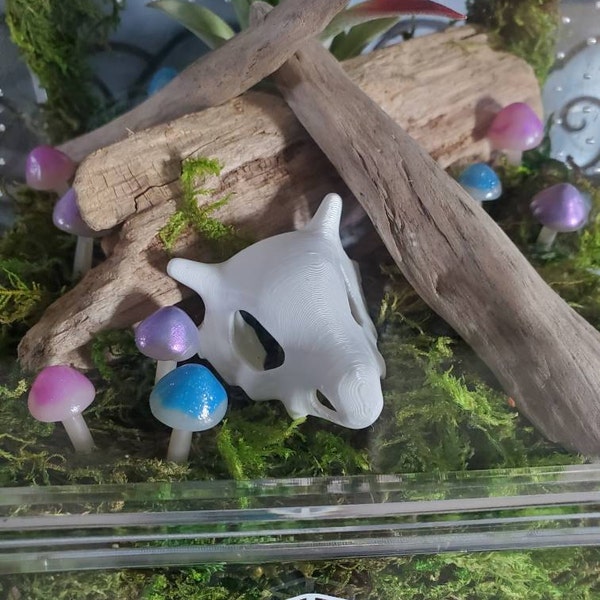 Jumping Spider or Tarantula Cubone Skull Decoration - Etsy