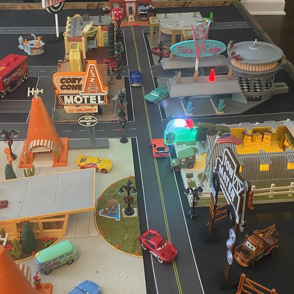 Cozy Cone Motel Inspired Cars Disneyland/disney World/radiator Springs ...