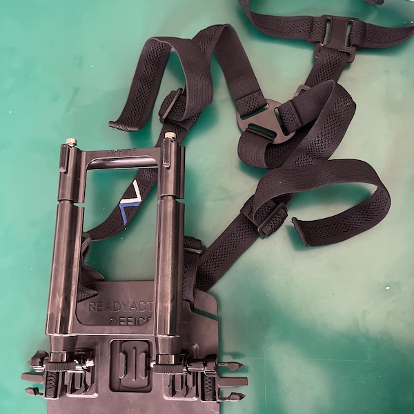 READYACTION Office - Tablet Chest Harness for iPad Air, 9.7 and 10.5 ...