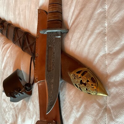 Handmade Damascus Kabar Bowie Knife With Leather Sheath Hunting Knife ...