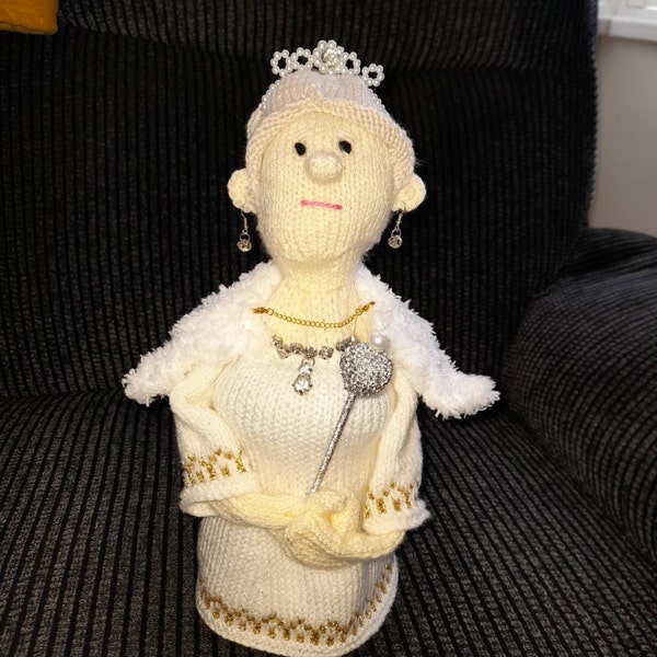 Camilla Queen Consort Cafe Cosy Knitting Pattern - Etsy