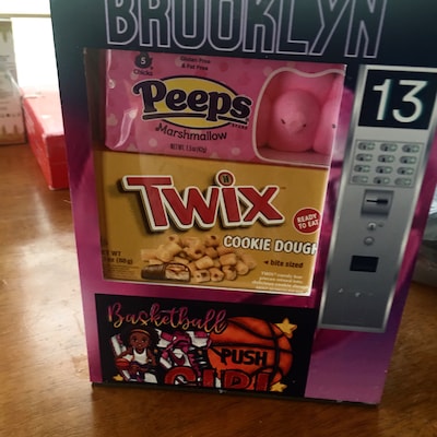 Claw Vending Machine DIY, Easter Basket, Templates, 3D Vending, Canva ...