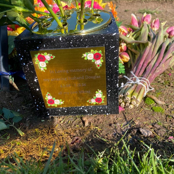 Personalised in Loving Memory Floral Memorial Stake Spike Grave Marker ...