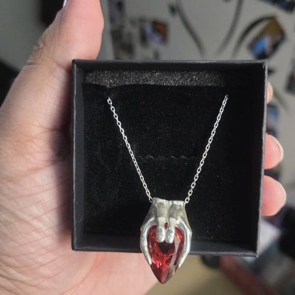 Garnet Hand 925K Silver Pendant, 925 Sterling Silver Garnet Hands ...