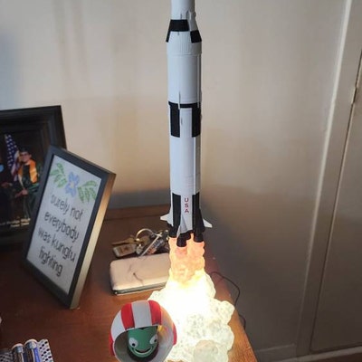 Apollo 11 Saturn V Rocket Lamp - Etsy