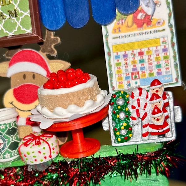 Miniature Santa's Sweet Shoppe, Dollhouse Christmas Bakery, 1:12, Cakes ...