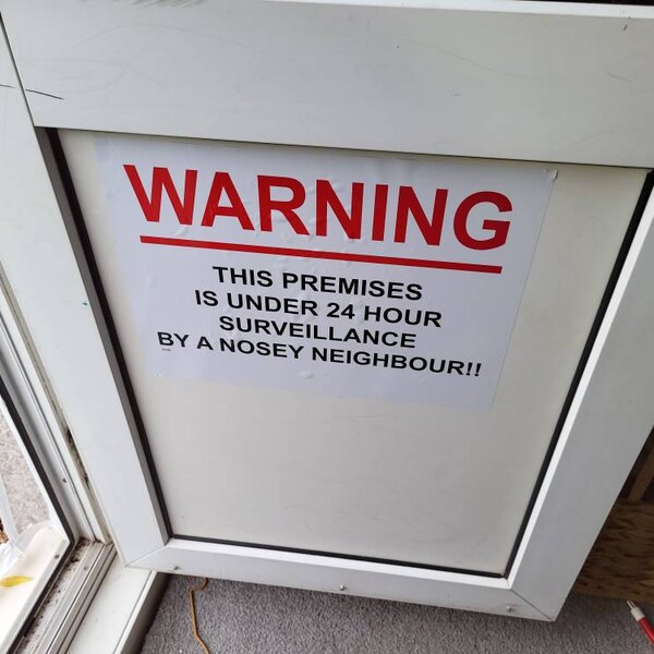 PR255 BP Lift Not Working Sign Broken Please Use Stairs Alternative ...