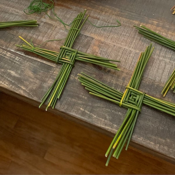 Make Your Own St Brigid's Cross From Authentic Wild Irish Rushes ...