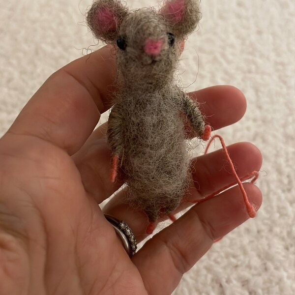 Felted Miniature Mice White Mouse With Flower Mini Animal Needle Felt ...