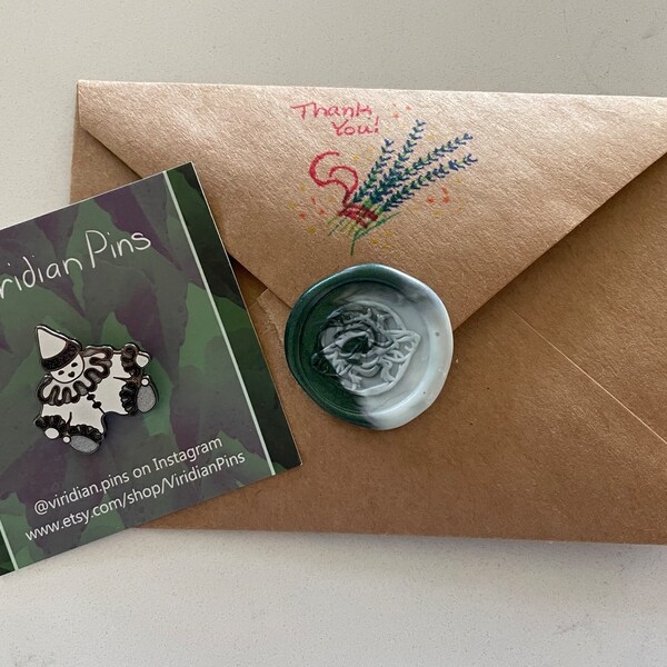 Emoticon >:3 Enamel Pin (two Color Options) - Etsy