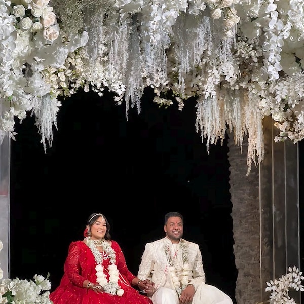 Fresh Wedding Varmala, Bride and Groom Mala, Wedding Ceremony Garlands ...