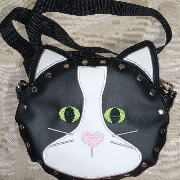 Lightning Bolt Ribbon Freestanding Lace Machine Embroidery Design ...