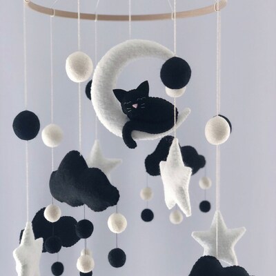 Black and White Mobile, Montessori Mobile, Cat and Moon Stars Mobile ...