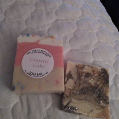 Mint Chocolate Chip Cupcake Soap Bar Vegan Artisan Handmade - Etsy Canada