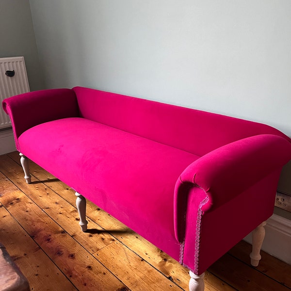 I'M NEW!! Occasional Small Sofa, Bench, Seat Covered in a Printed Blue ...