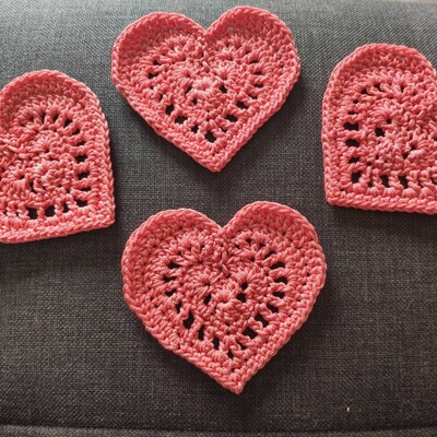 Sweet Little Heart Crochet Pattern, Crochet Heart Applique Embelishment ...
