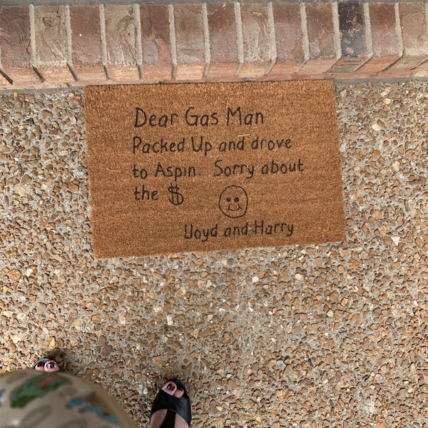 Dumb and Dumber Doormat - Dear Gas Man Quote - Lloyd and Harry - Funny ...