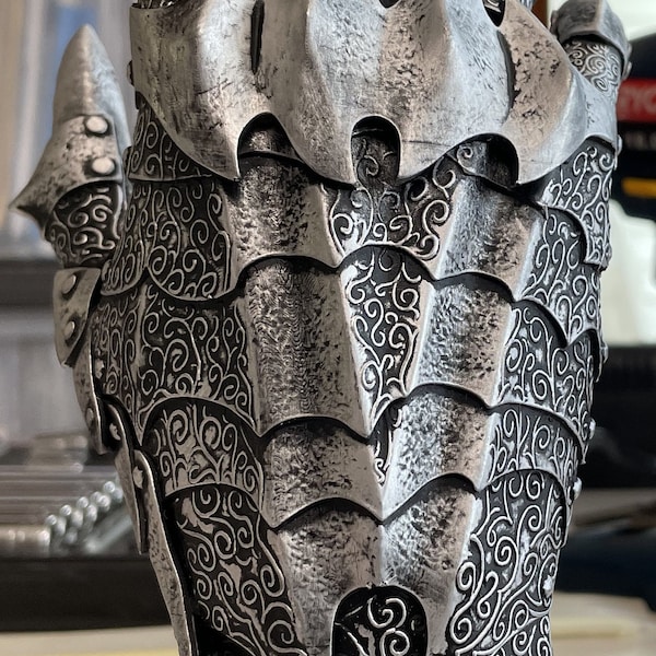 H.R Giger Alien Head 14 Inch Display - Resin Model - Prop - Office ...